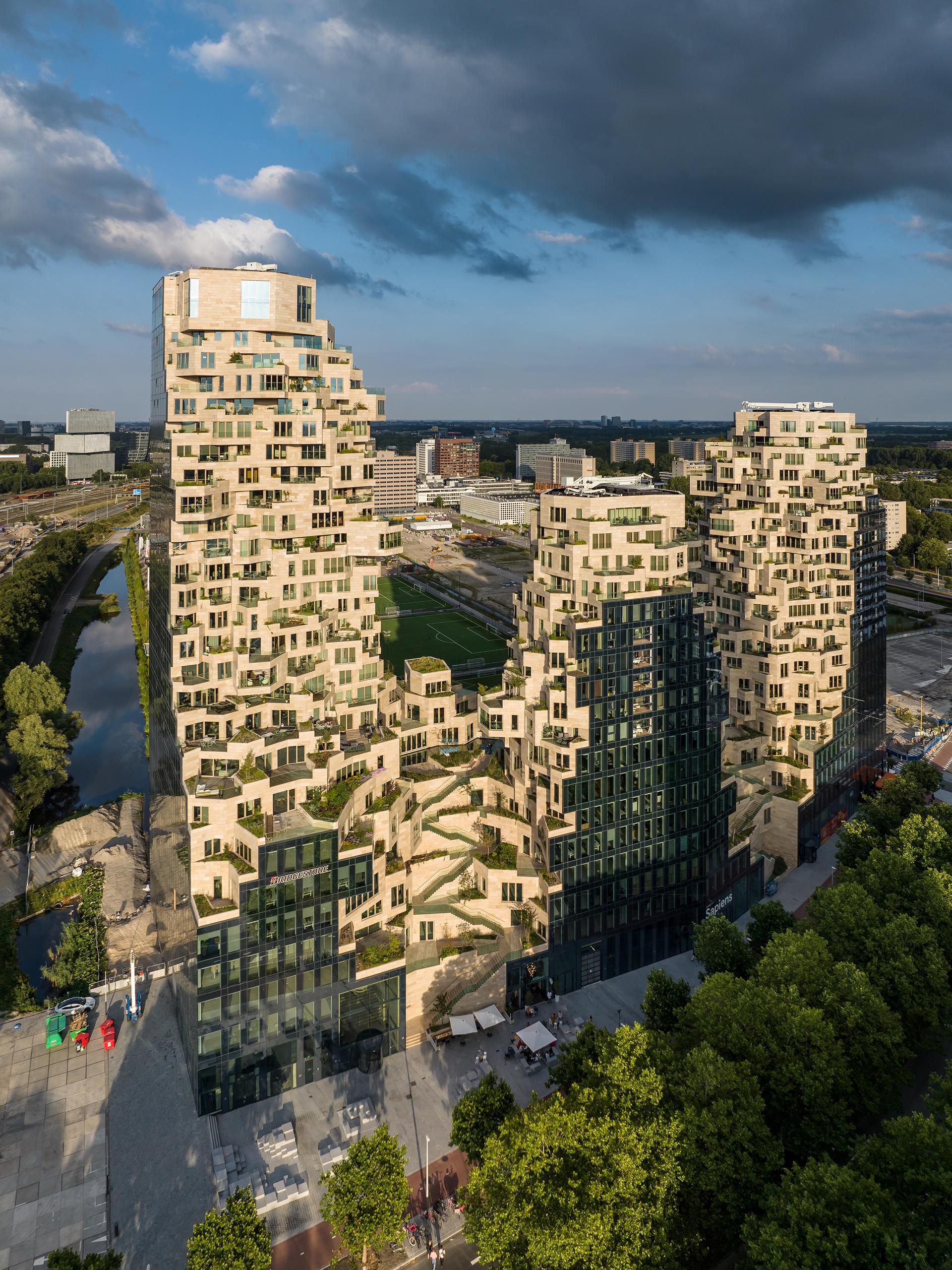 Future Amsterdam – The Valley in Zuidas - Cities of the Future